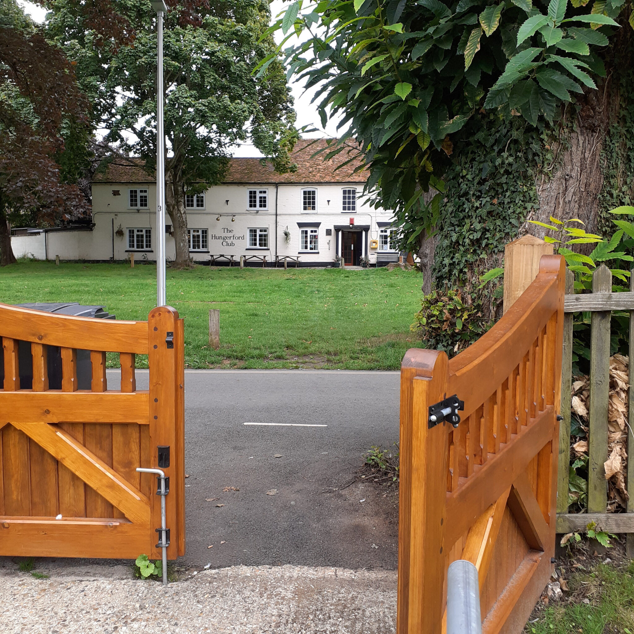 Hungerford Club - Welcome to The Hungerford Club bowls tennis indoor sports